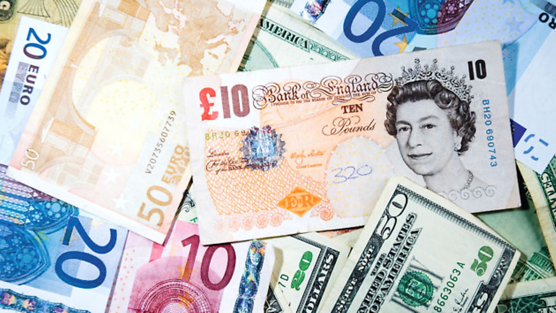 Opening a French bank account - Complete France