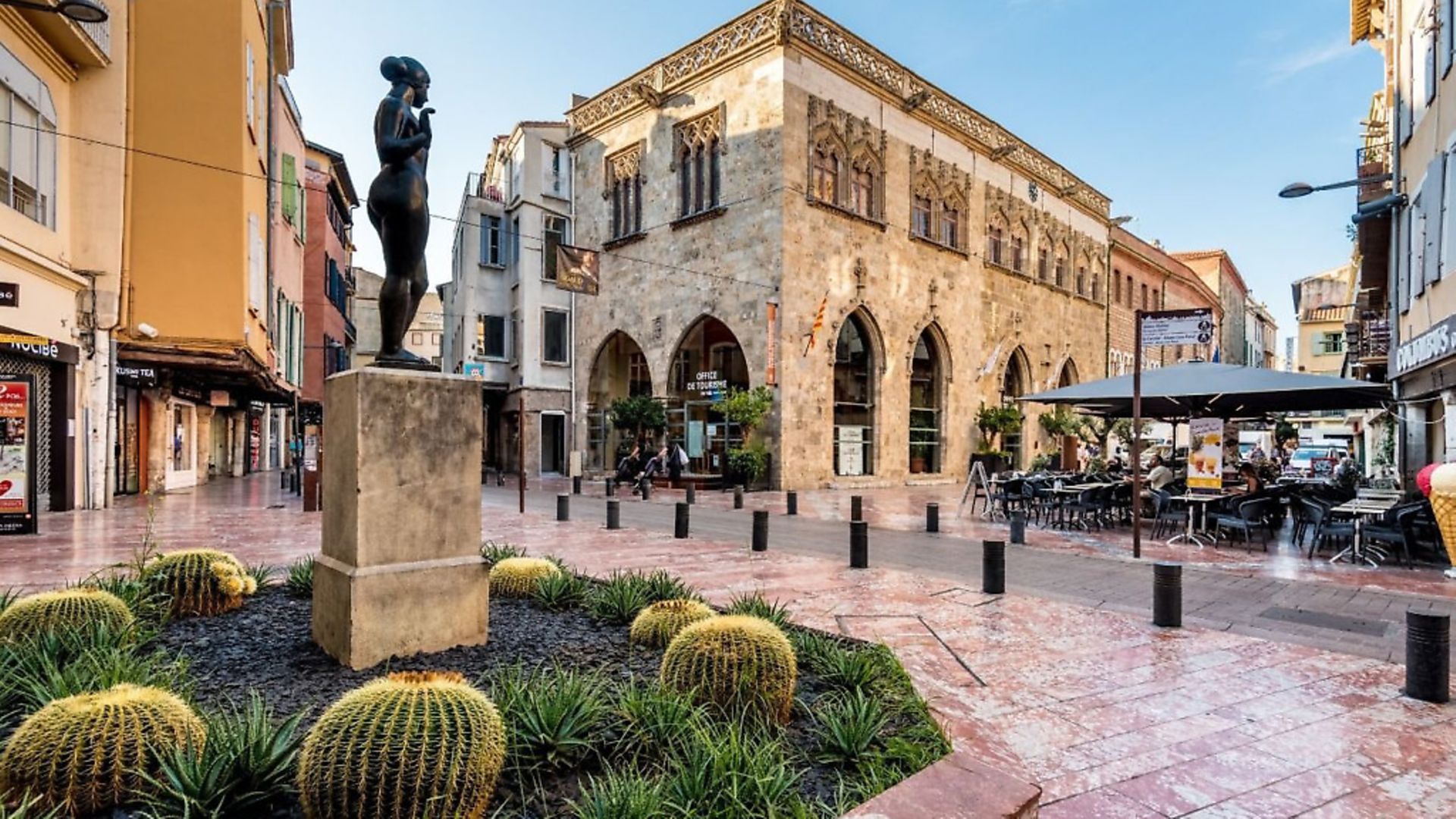 How to spend a day in Perpignan Pyrenees-Orientales Occitanie ...