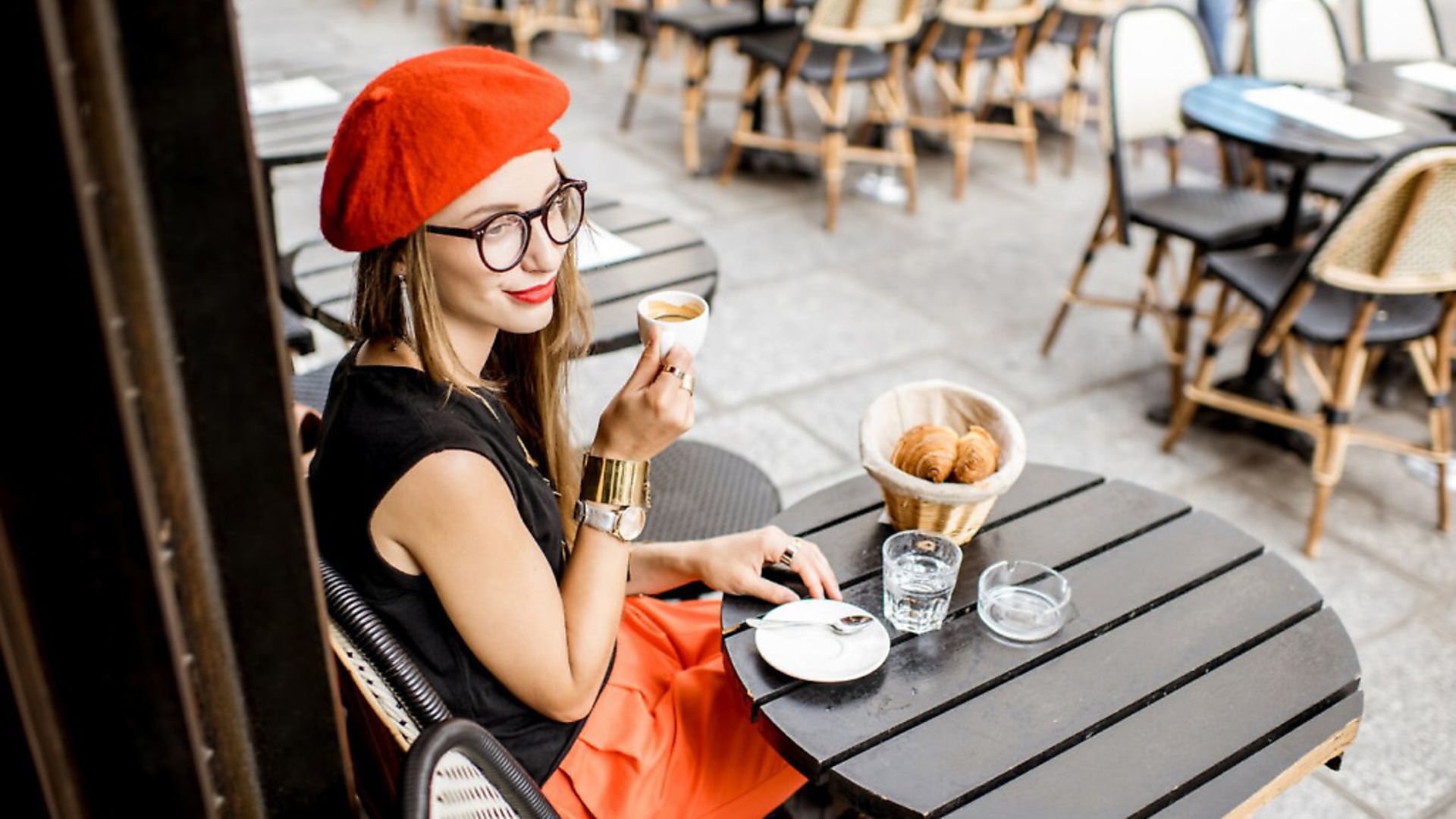 Dos and don’ts of French etiquette - Complete France