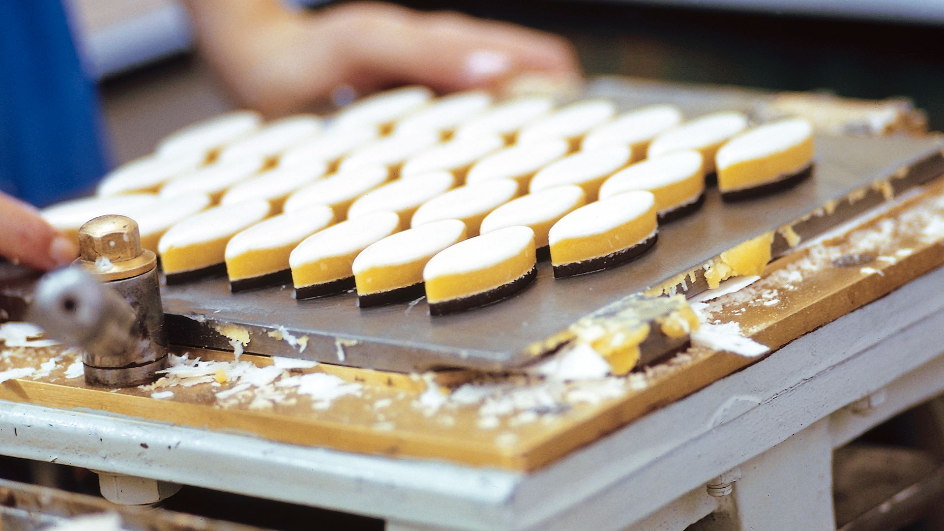 A guide to Provence’s iconic sweet, calissons d’Aix - Complete France