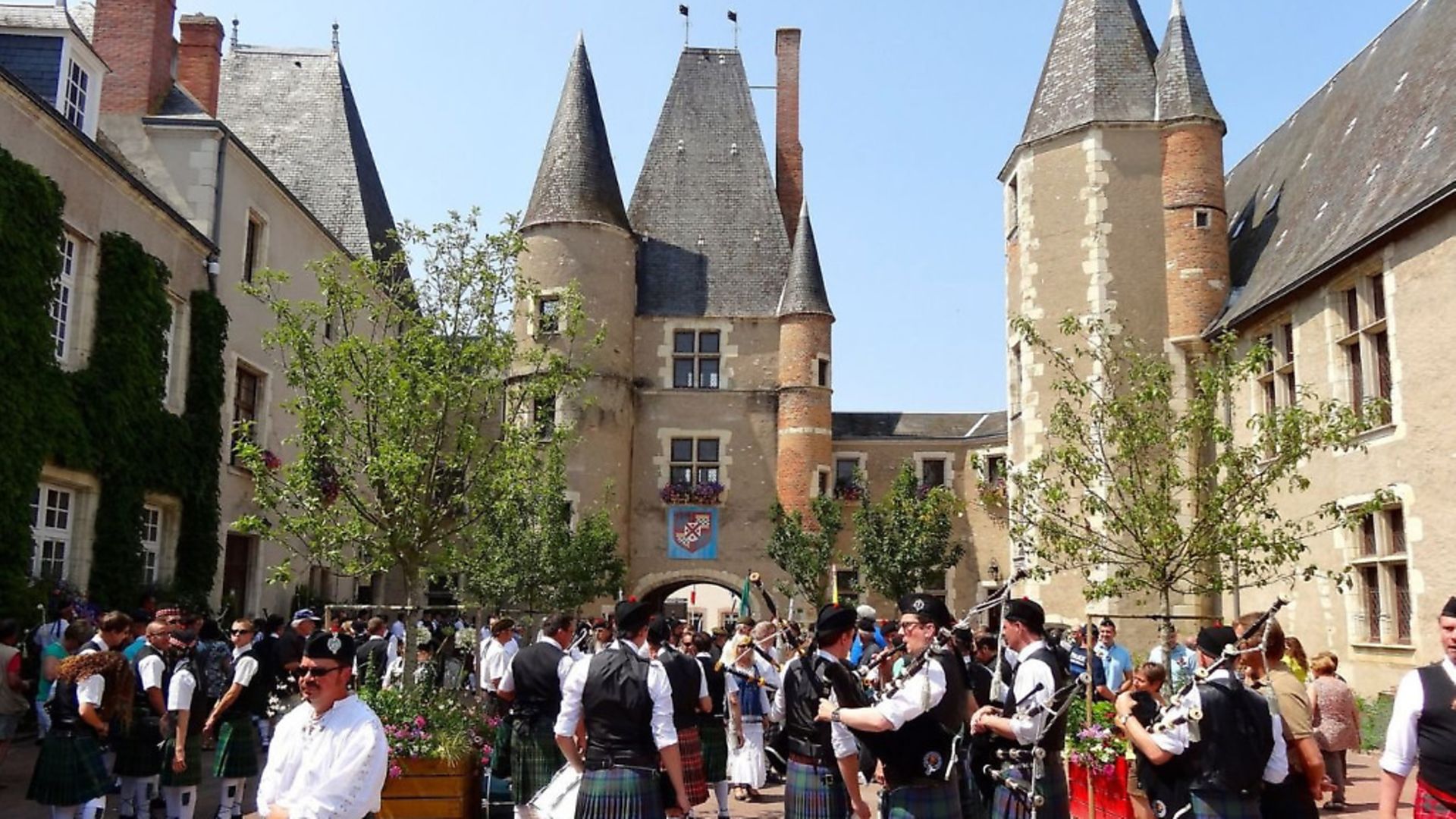 Twin towns - the story of Haddington in Scotland and Aubigny-sur-Nere ...