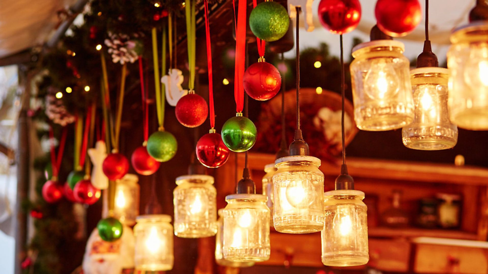 How To Decorate Your Home In French Style This Christmas Complete France how-to-decorate-your-home-in-french-style-this-christmas-complete-france