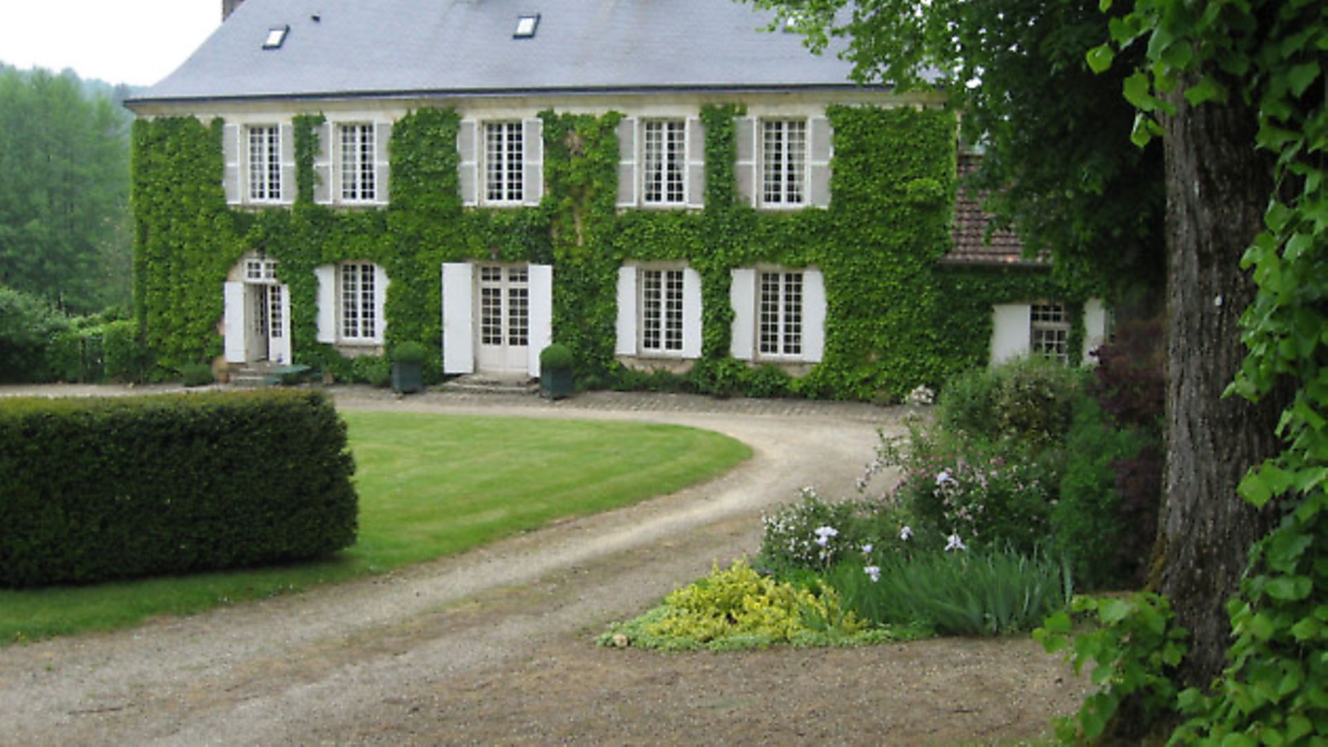 Learn French and discover Dordogne on an immersion course - Complete France