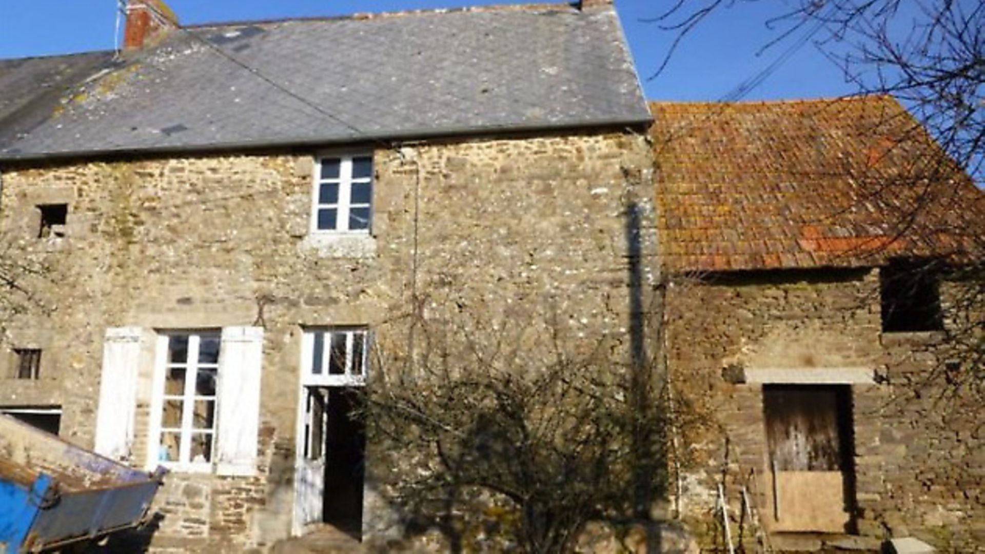 3 of the best: properties to renovate - Complete France