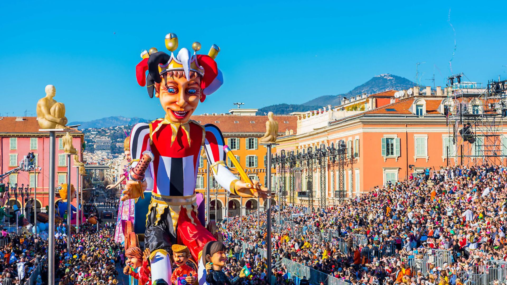 Amazing pictures from France’s colourful winter carnivals - Complete France