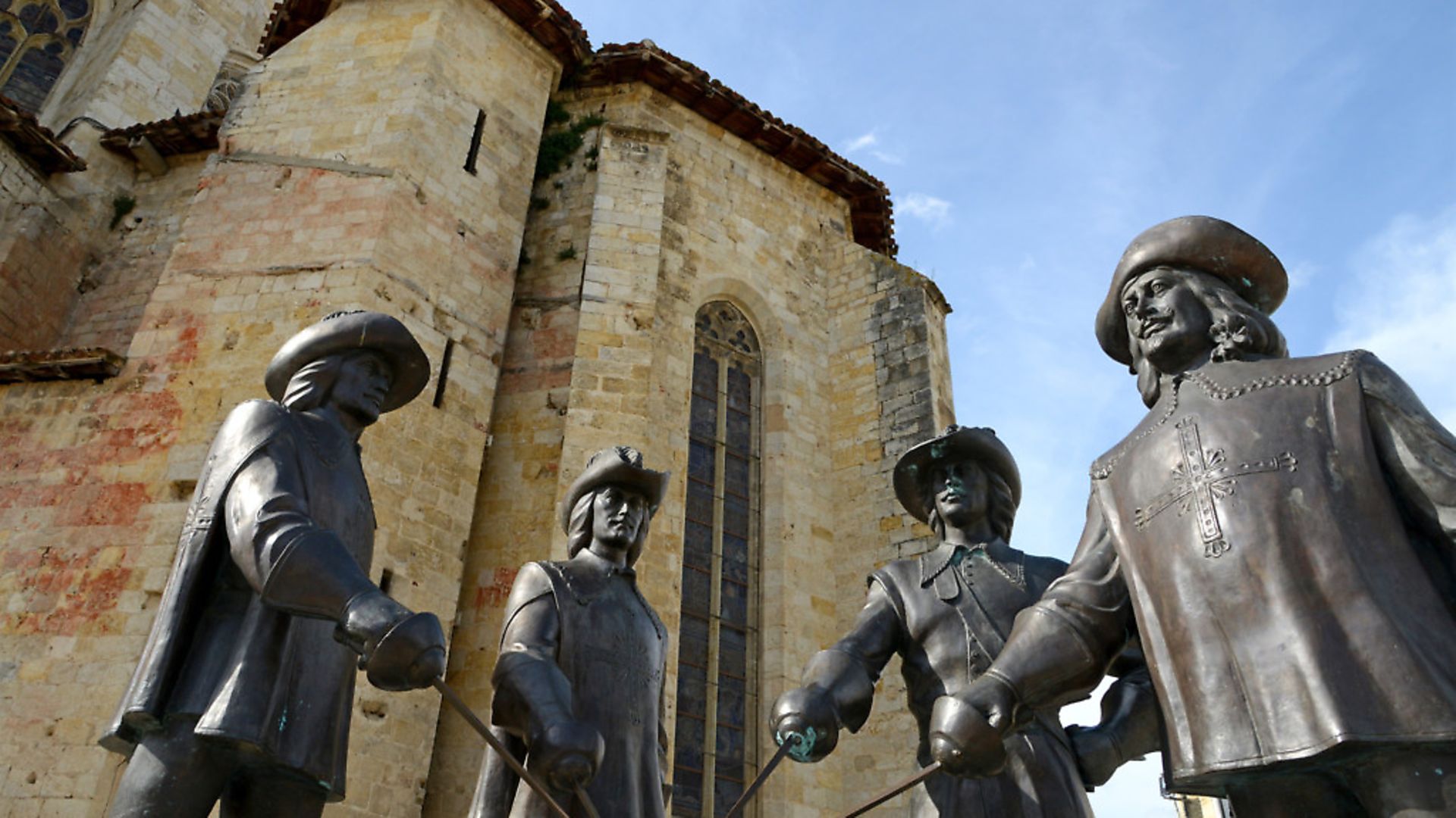 French Icons: The Three Musketeers - Complete France
