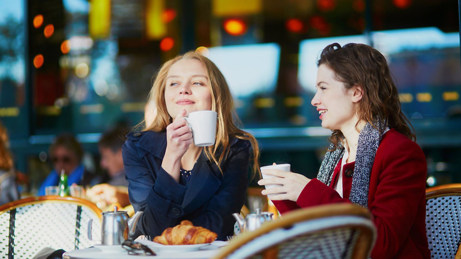 How to make great new friends in France - Complete France